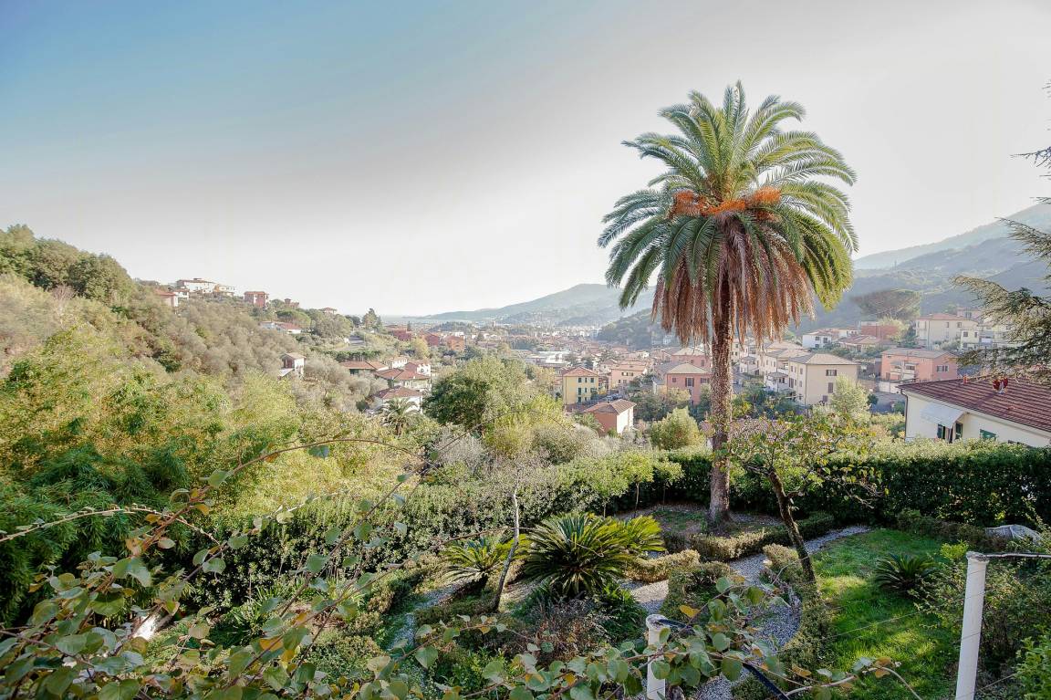 500 M² House ∙ 5 Bedrooms ∙ 8 Guests - La Spezia