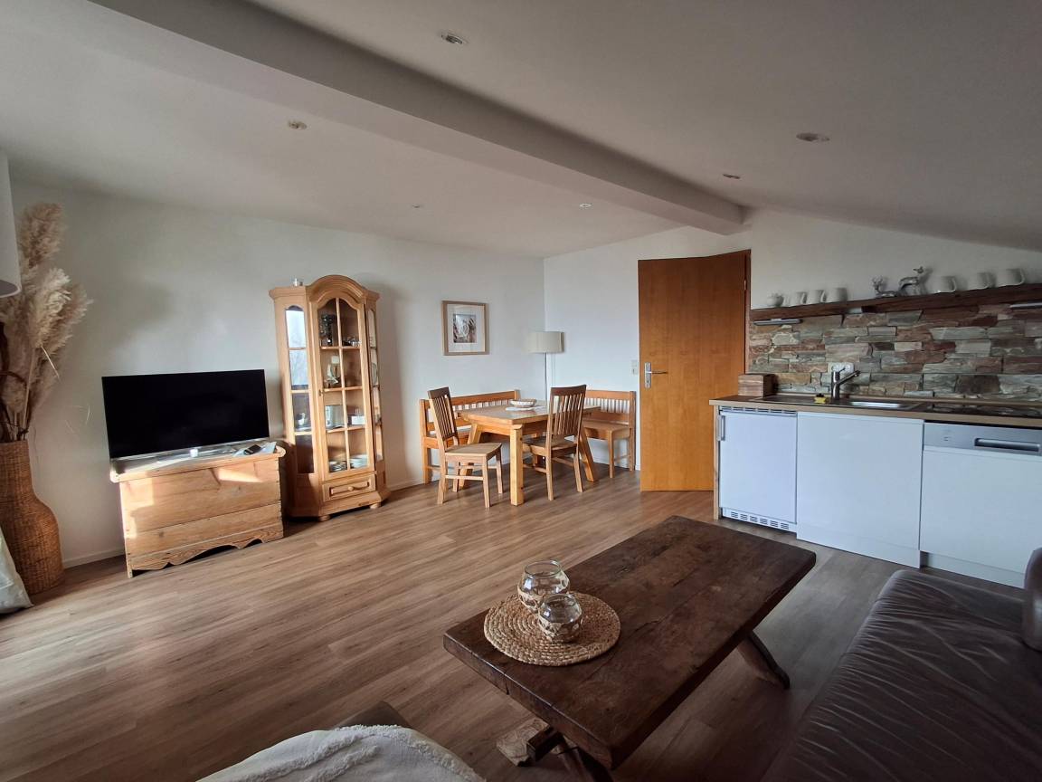80 M² Ferienwohnung ∙ 2 Schlafzimmer ∙ 5 Gäste - Arnbruck
