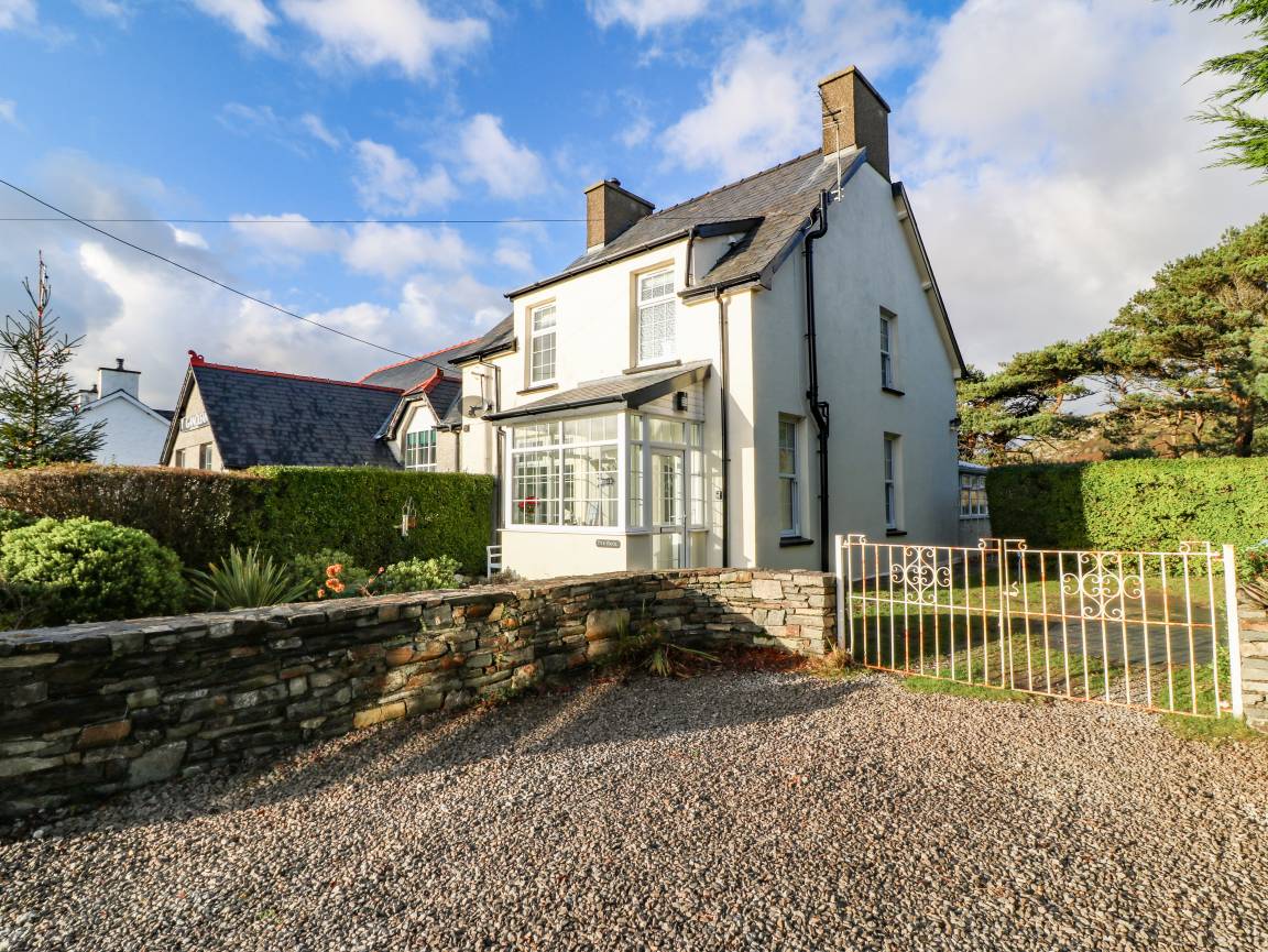Cottage ∙ 3 Bedrooms ∙ 6 Guests - Portmeirion