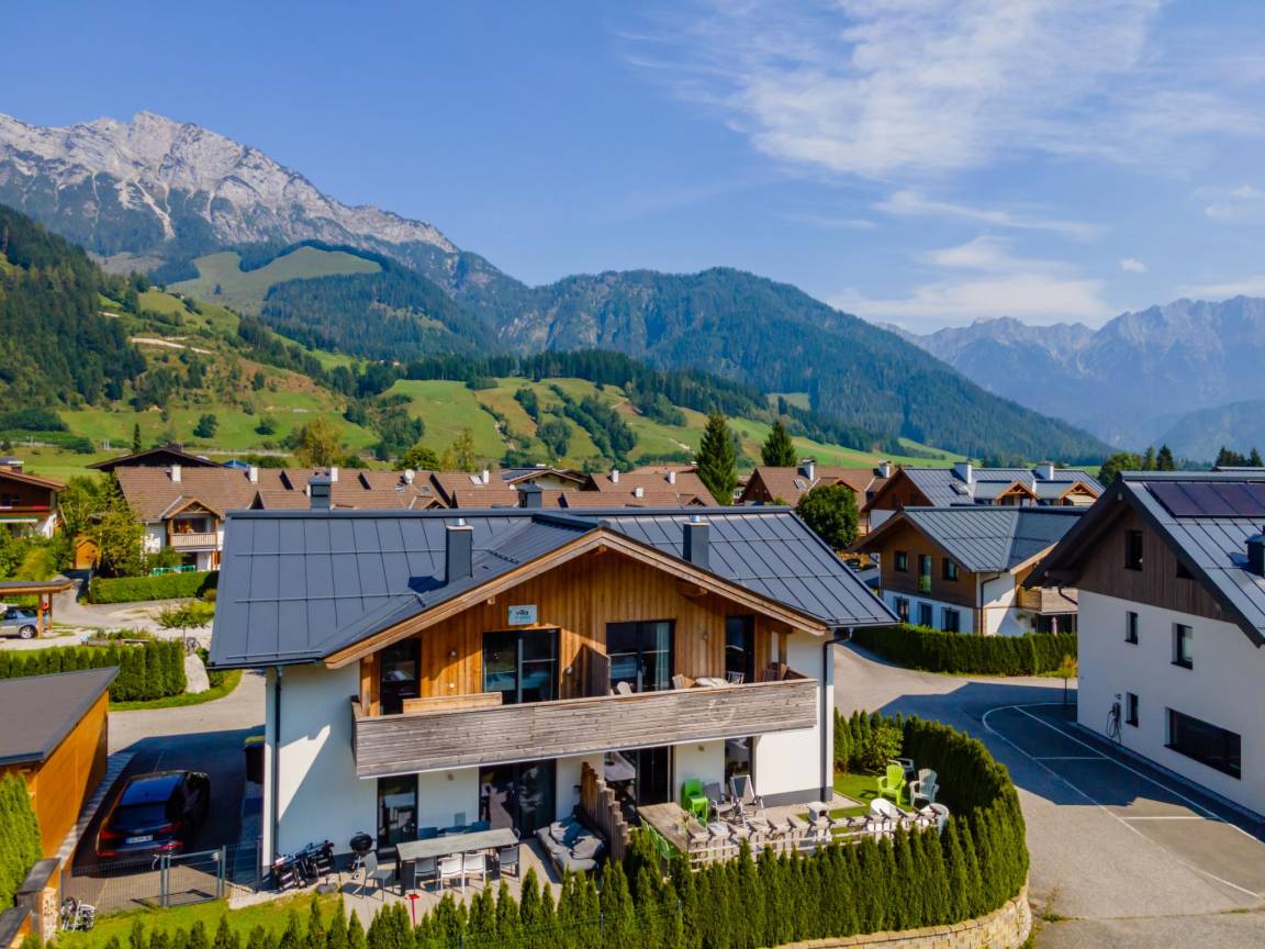 170 M² Ferienhaus ∙ 4 Schlafzimmer ∙ 14 Gäste - Leogang