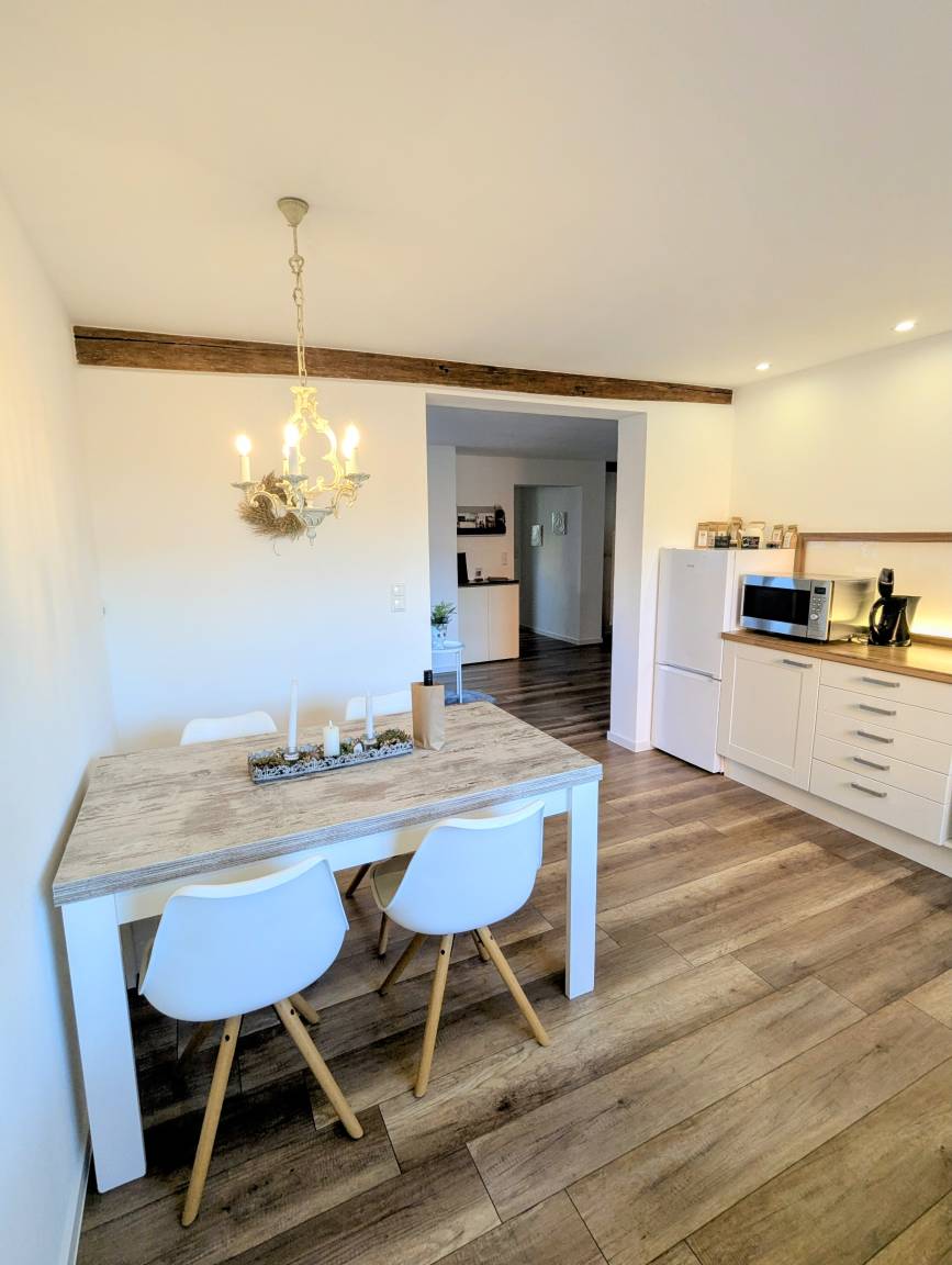 67 M² Ferienwohnung ∙ 1 Schlafzimmer ∙ 3 Gäste - Marktbreit