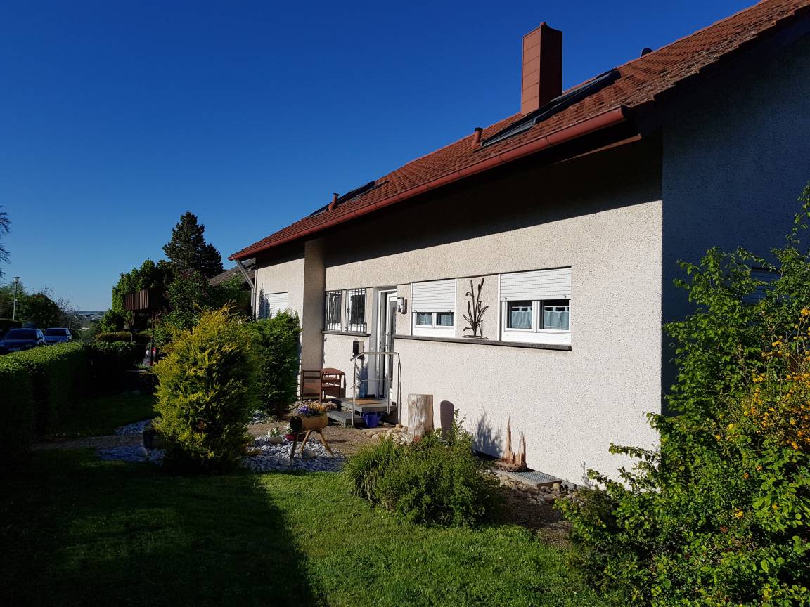 90 M² Apartment ∙ 3 Bedrooms ∙ 5 Guests - Öhringen