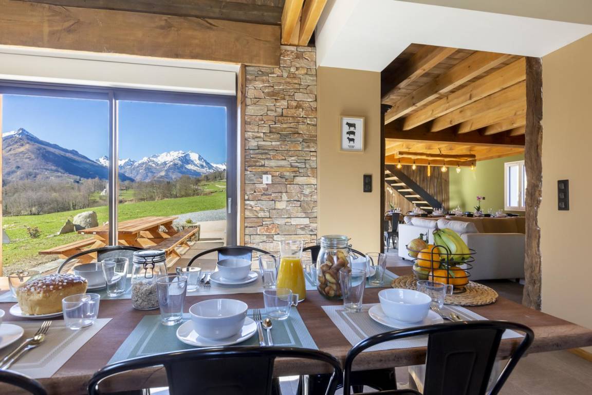 250 M² Gîte ∙ 6 Chambres ∙ 14 Personnes - Argelès-Gazost