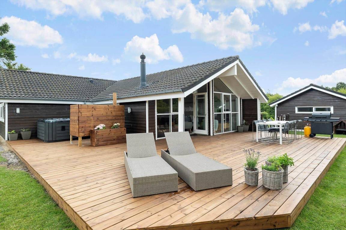 124 M² Ferienhaus ∙ 4 Schlafzimmer ∙ 8 Gäste - Hou