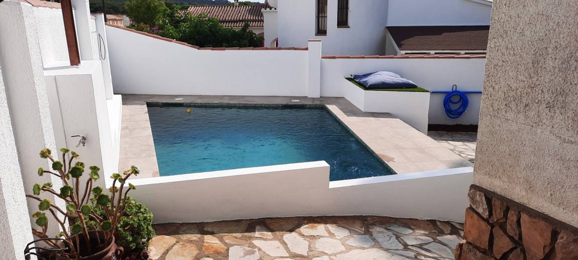 100 M² Villa ∙ 3 Bedrooms ∙ 8 Guests - L'Escala