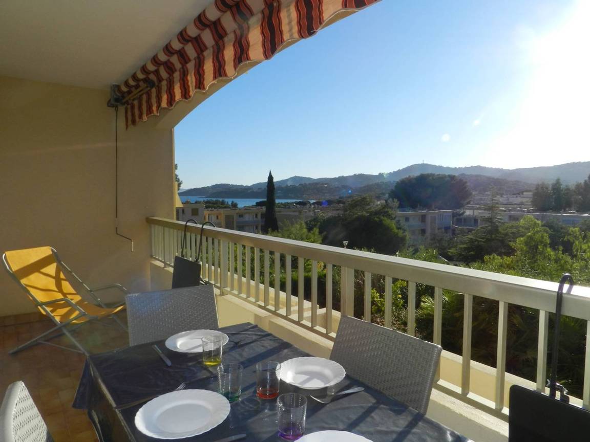 30 M² Appartement ∙ 1 Chambre ∙ 4 Personnes - La Londe-les-Maures
