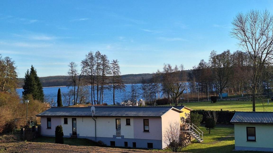 100 M² Apartment ∙ 4 Bedrooms ∙ 8 Guests - Sternberg