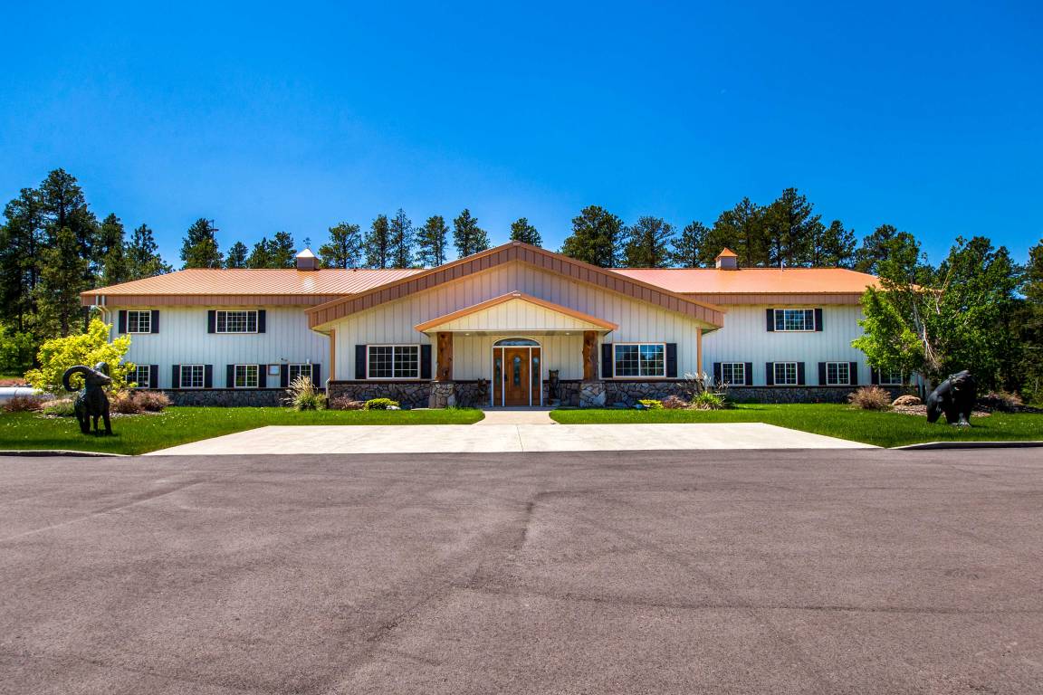 148 M² Apartment ∙ 1 Bedroom ∙ 4 Guests - Deadwood, SD