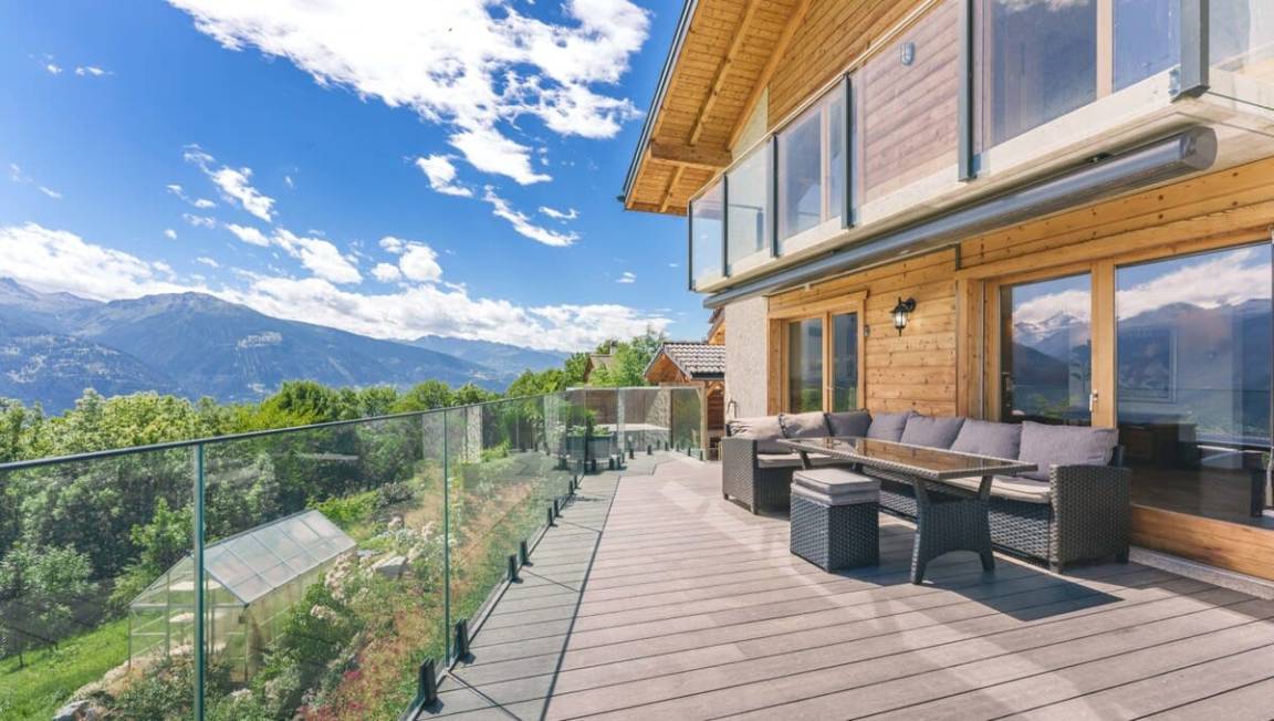 140 M² Chalet ∙ 4 Chambres ∙ 8 Personnes - Crans-Montana
