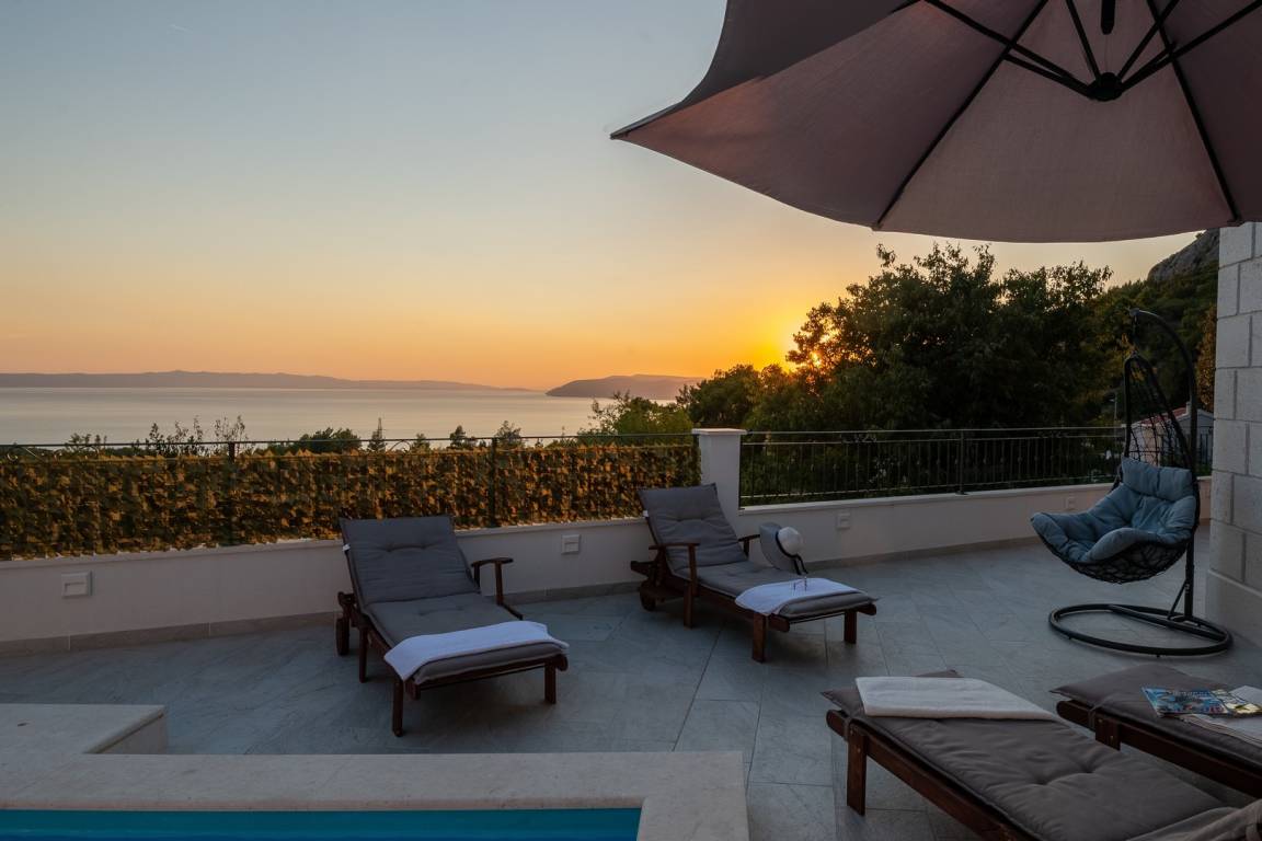 240 M² Villa ∙ 2 Schlafzimmer ∙ 6 Gäste - Makarska