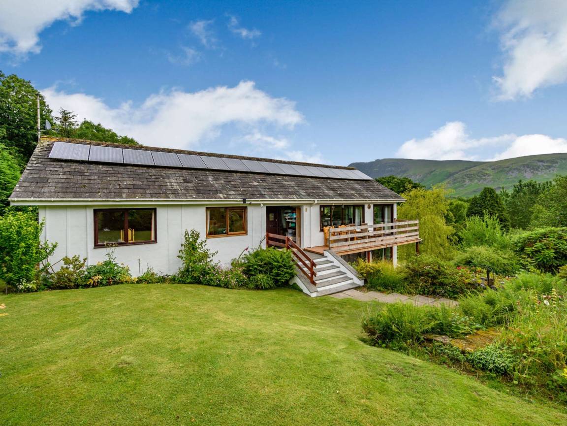 Cottage ∙ 5 Bedrooms ∙ 10 Guests - Muncaster Castle