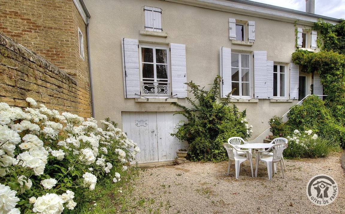 51 M² Gîte ∙ 2 Chambres ∙ 4 Personnes - Beaujolais