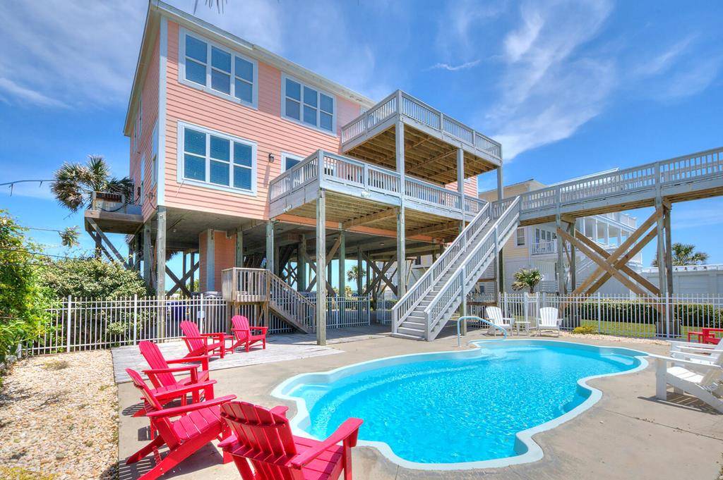 House ∙ 12 Bedrooms ∙ 39 Guests - Holden Beach, NC
