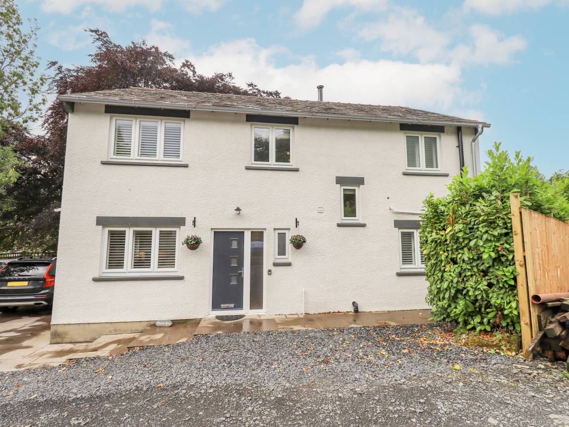 Cottage ∙ 4 Bedrooms ∙ 8 Guests - Newby Bridge