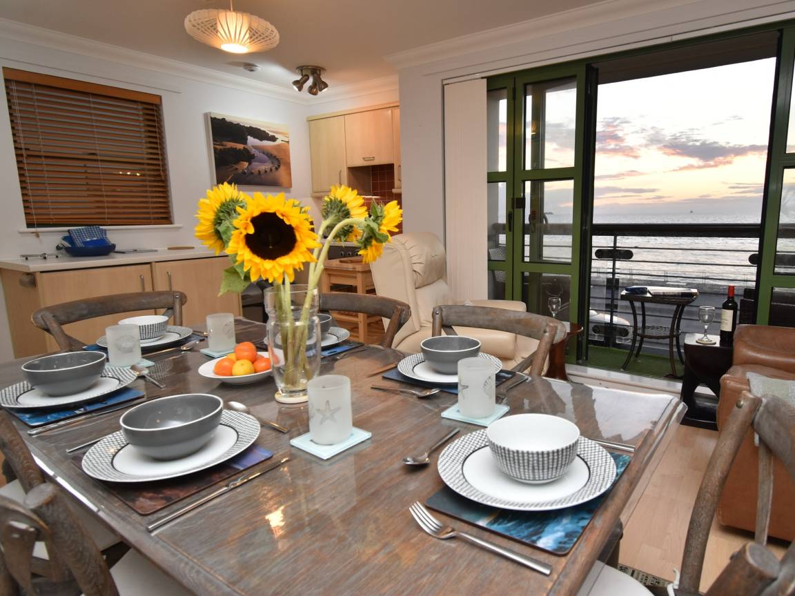Cottage ∙ 3 Bedrooms ∙ 6 Guests - Little Haven