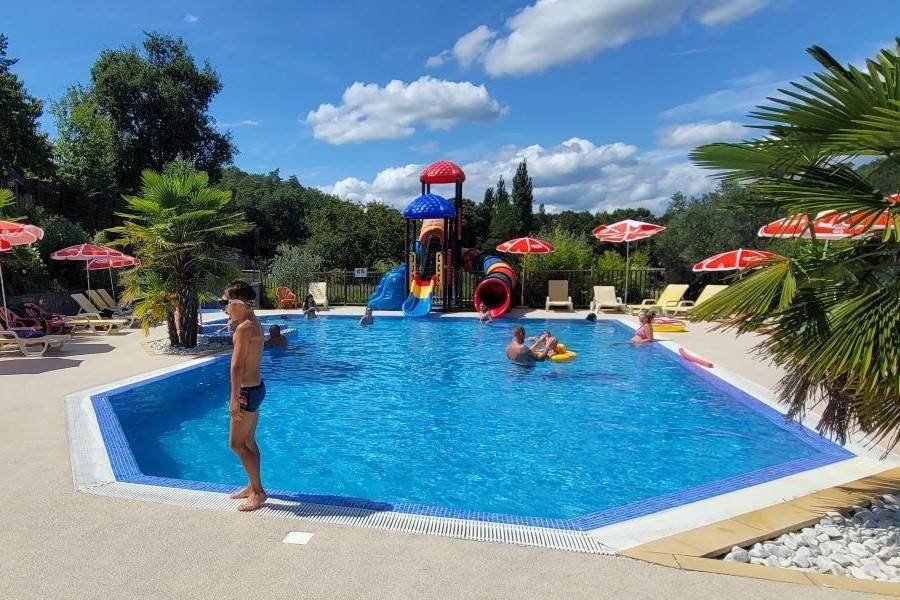 300 M² Gîte ∙ 2 Chambres ∙ 9 Personnes - Dordogne