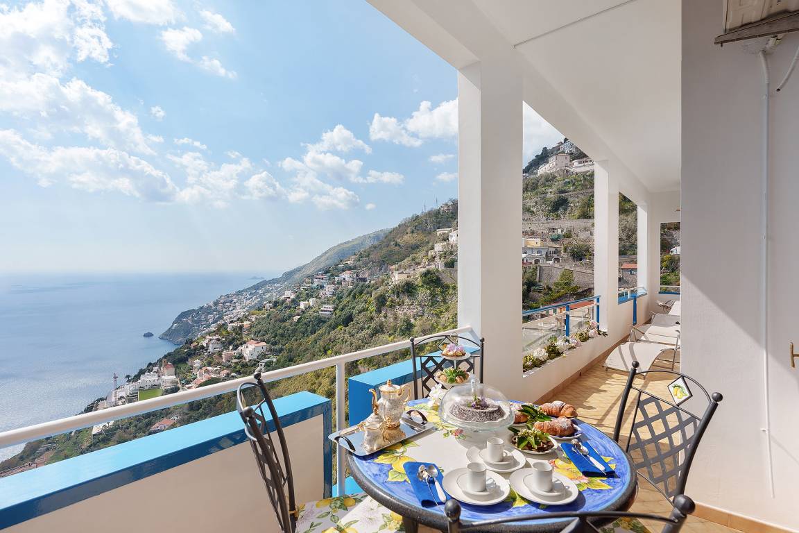 100 M² Apartamento ∙ 3 Habitaciones ∙ 5 Huéspedes - Praiano