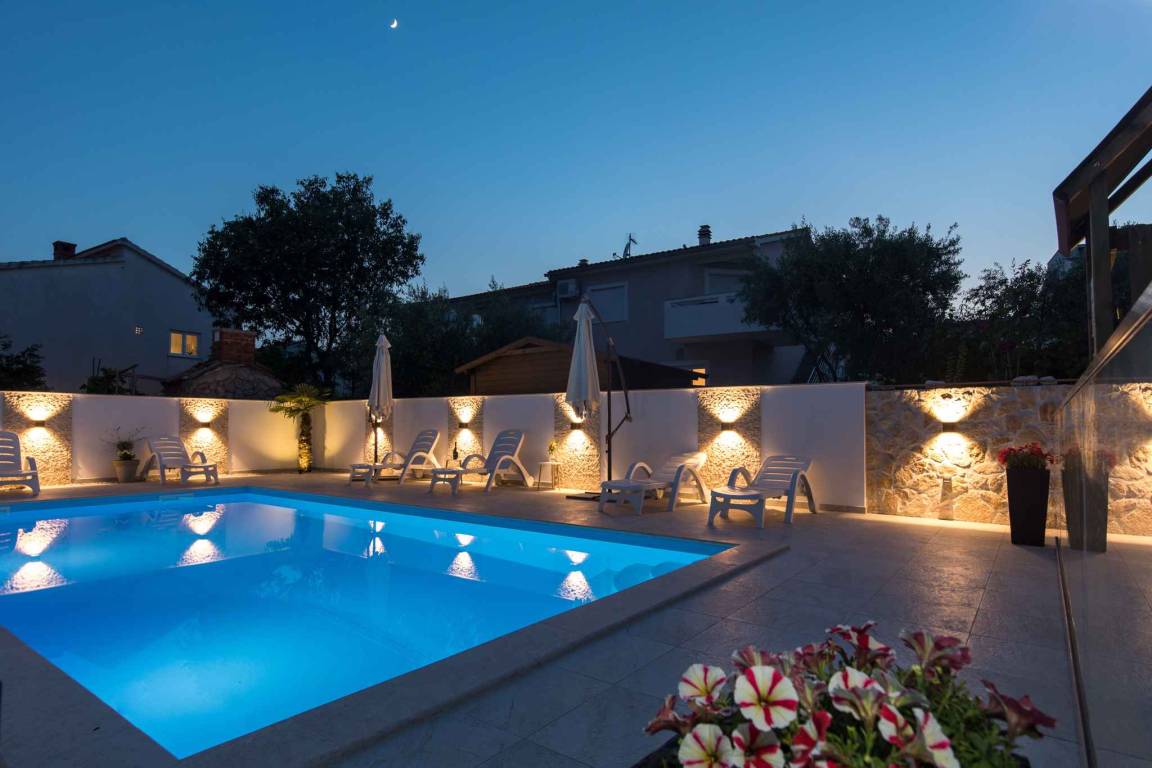 85 M² Apartment ∙ 2 Bedrooms ∙ 5 Guests - Krk