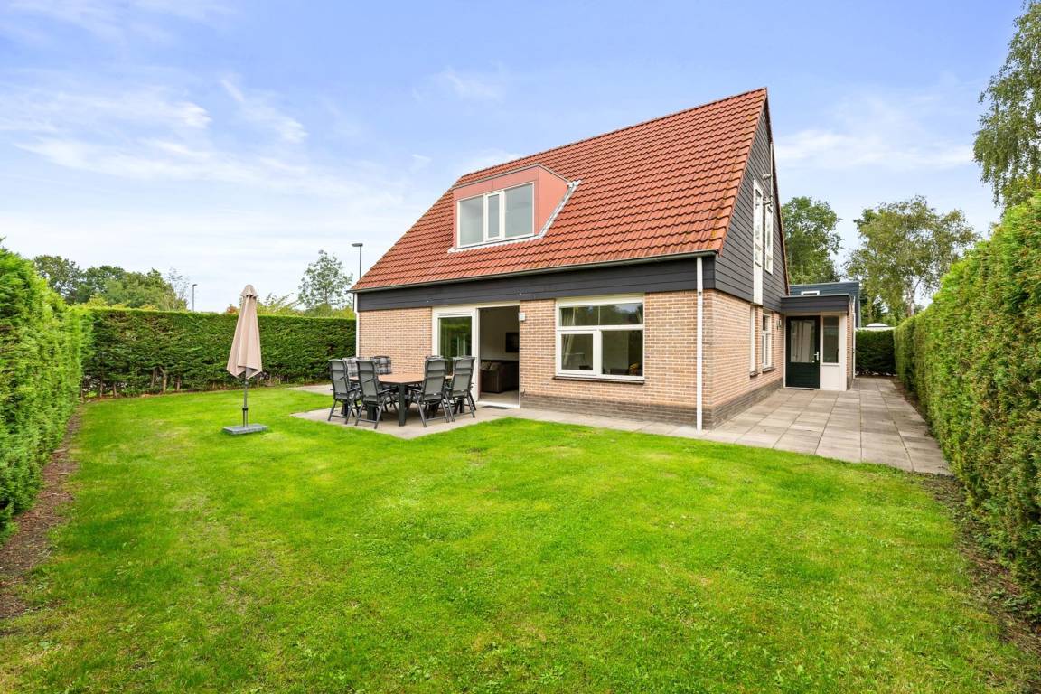 216 M² Hotel ∙ 4 Slaapkamers ∙ 10 Gasten - Goes