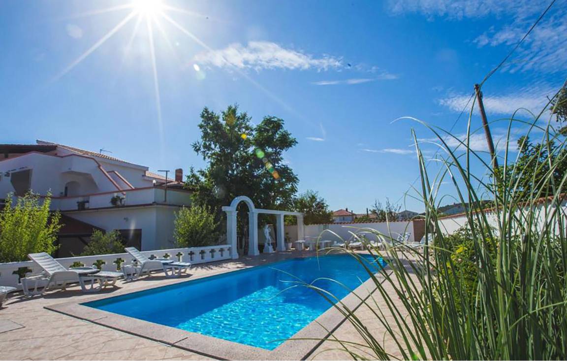 50 M² Apartamento ∙ 1 Habitación ∙ 2 Huéspedes - Rab