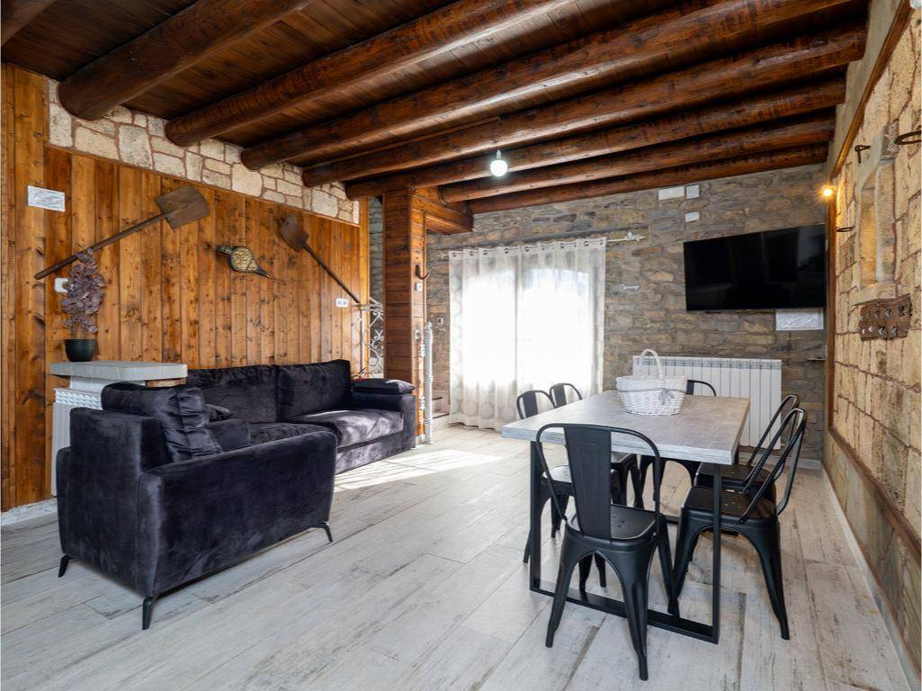 80 M² Apartamento ∙ 3 Habitaciones ∙ 6 Huéspedes - Fiscal