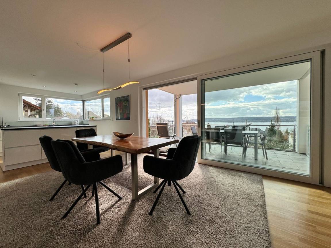 124 M² Ferienwohnung ∙ 2 Schlafzimmer ∙ 6 Gäste - Konstanz