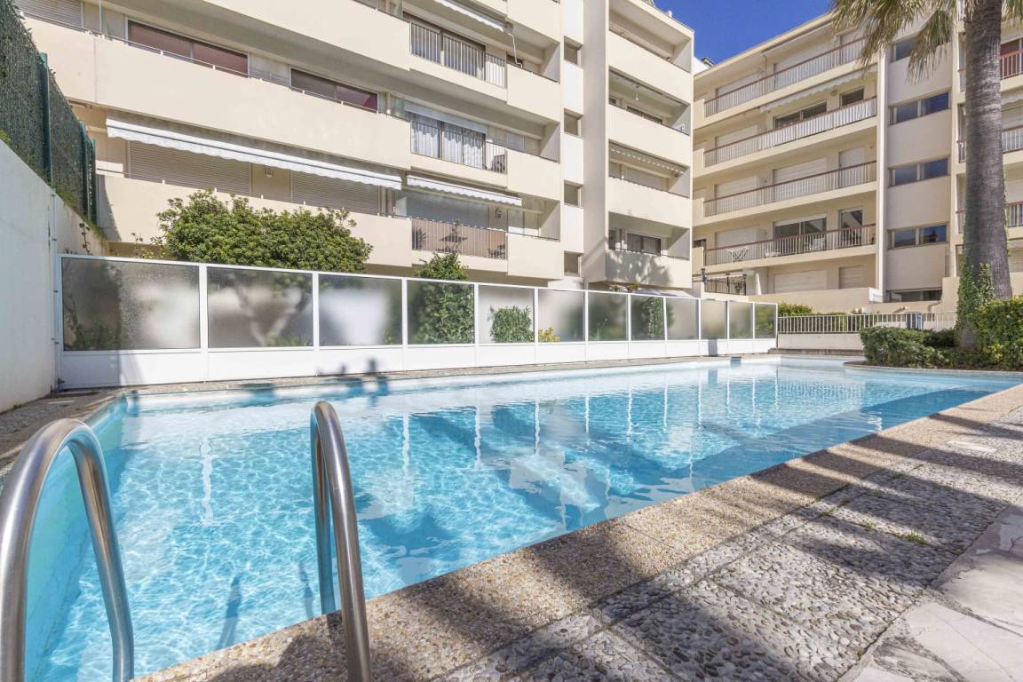 30 M² Appartement ∙ 1 Chambre ∙ 3 Personnes - Plage de la Salis - Antibes