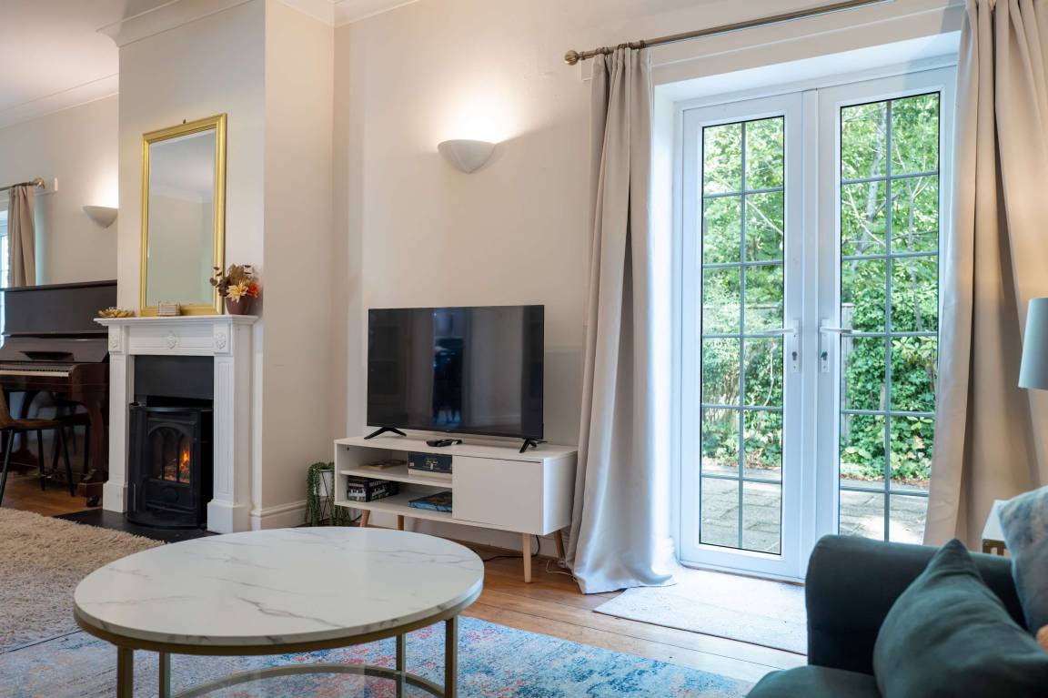Apartment ∙ 5 Bedrooms ∙ 10 Guests - Tonbridge