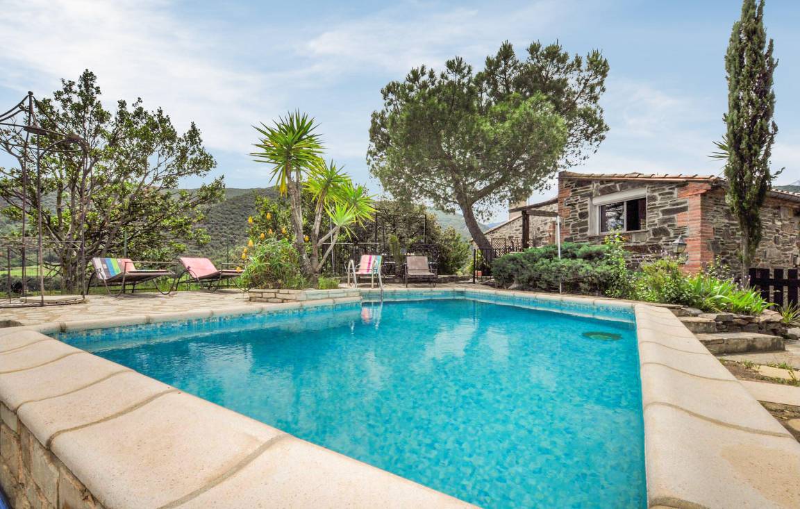 200 M² Maison De Vacances ∙ 5 Chambres ∙ 14 Personnes - Ille-sur-Têt