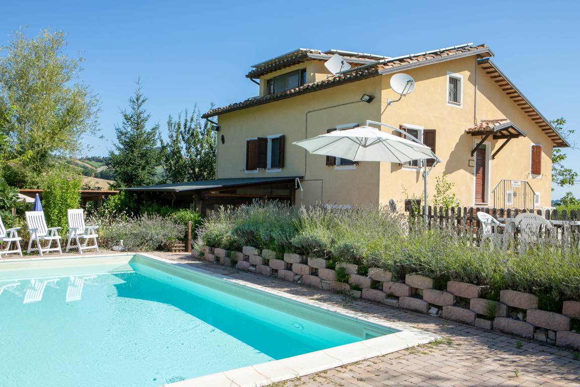 110 M² Bed And Breakfast ∙ 4 Bedrooms ∙ 7 Guests - Marche