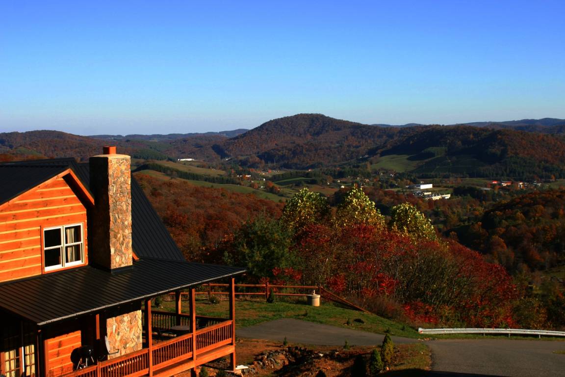 161 M² House ∙ 2 Bedrooms ∙ 8 Guests - West Jefferson, NC