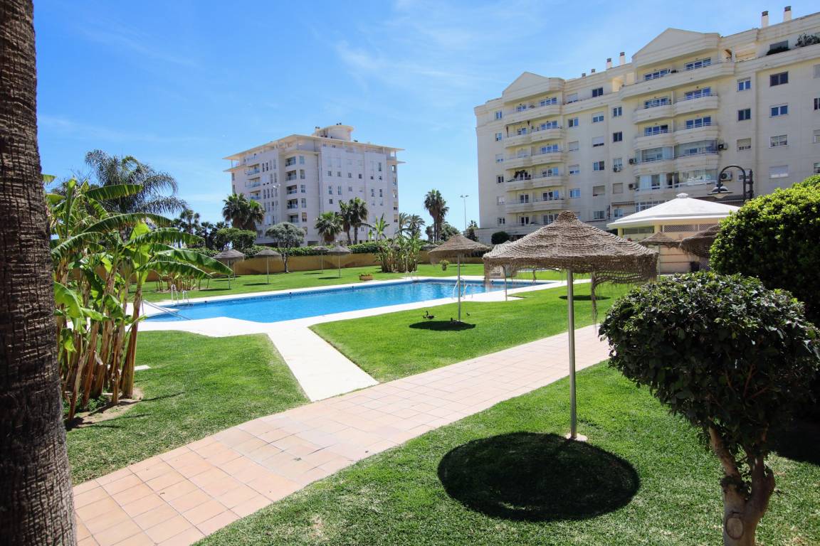 115 M² Apartamento ∙ 3 Habitaciones ∙ 6 Huéspedes - Málaga, España