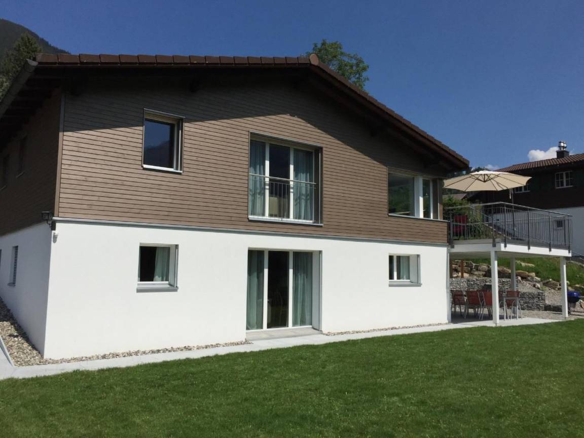 70 M² Huoneisto ∙ 3 Makuuhuonetta ∙ 6 Vierasta - Brienz
