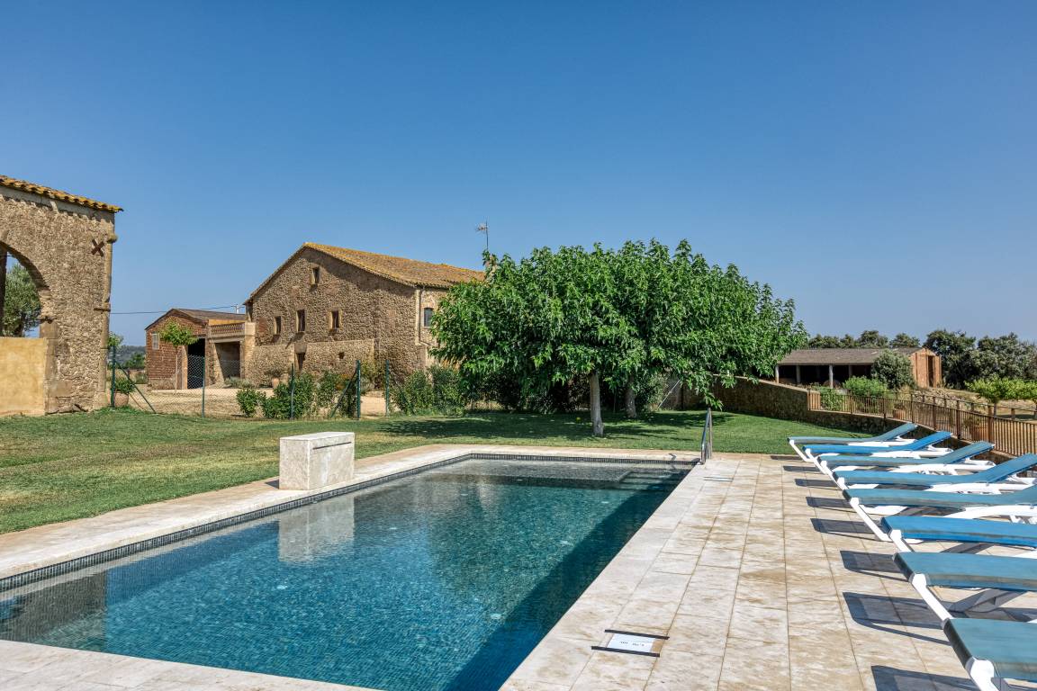 127 M² Apartamento ∙ 3 Habitaciones ∙ 8 Huéspedes - Peratallada