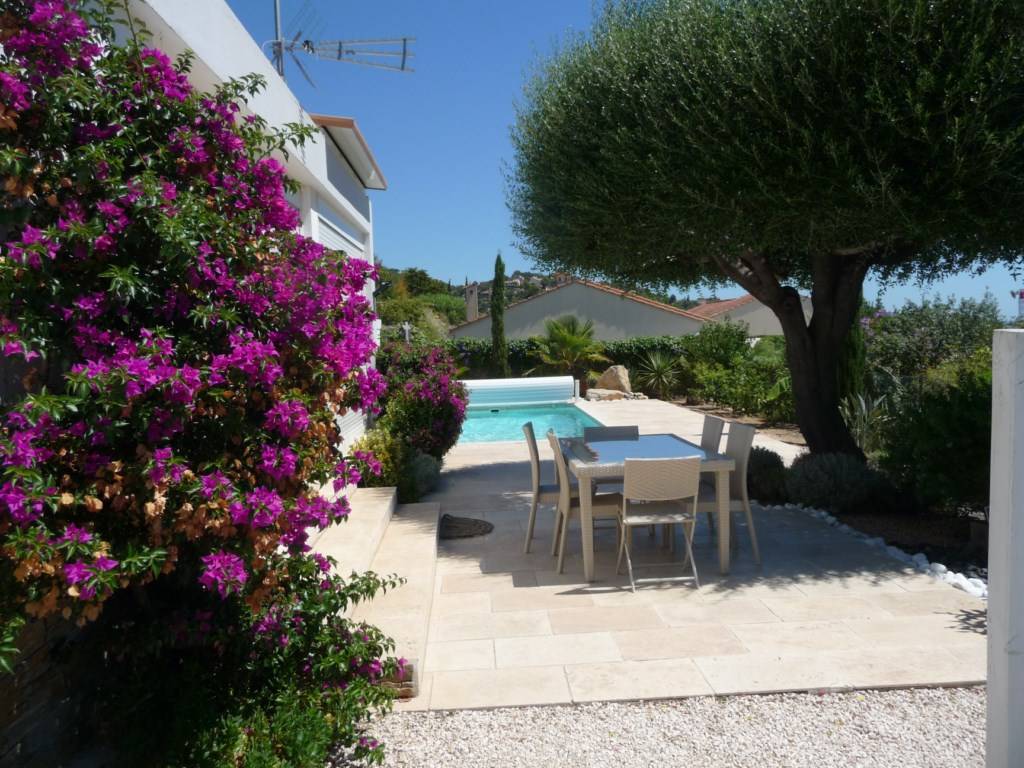 100 M² Villa ∙ 3 Bedrooms ∙ 6 Guests - Bormes-les-Mimosas