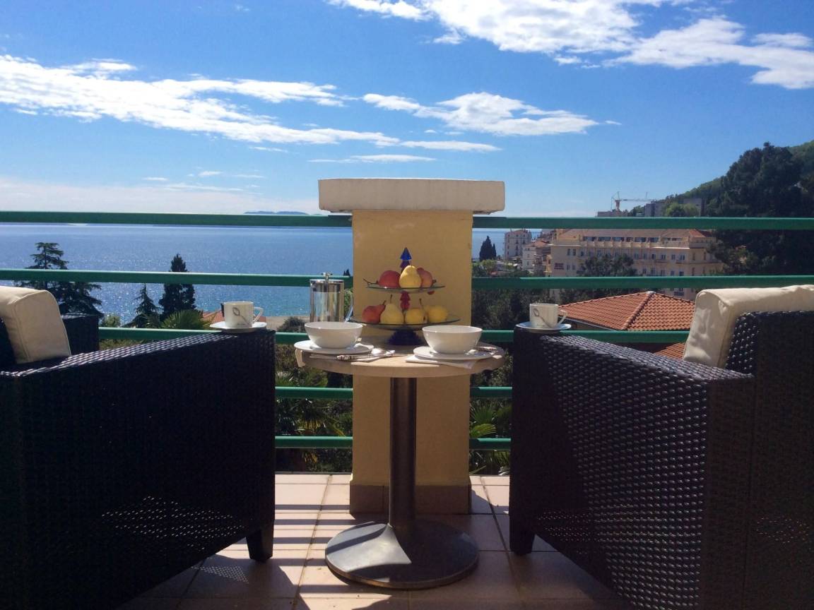 100 M² Ferienwohnung ∙ 2 Schlafzimmer ∙ 3 Gäste - Opatija