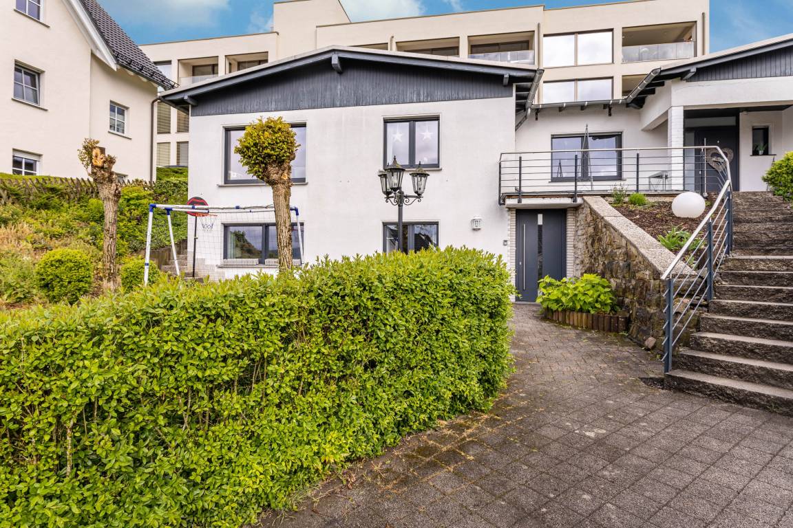 70 M² Ferienwohnung ∙ 1 Schlafzimmer ∙ 2 Gäste - Sundern (Sauerland)