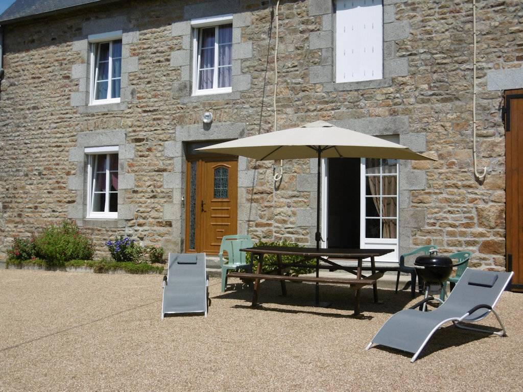 93 M² Gîte ∙ 3 Chambres ∙ 5 Personnes - Manche