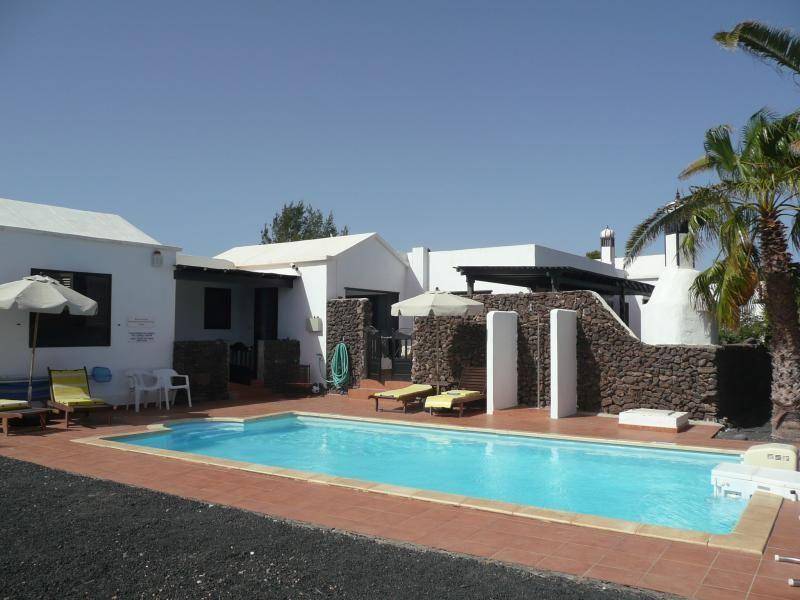 200 M² Huis ∙ 4 Slaapkamers ∙ 6 Gasten - Playa Blanca
