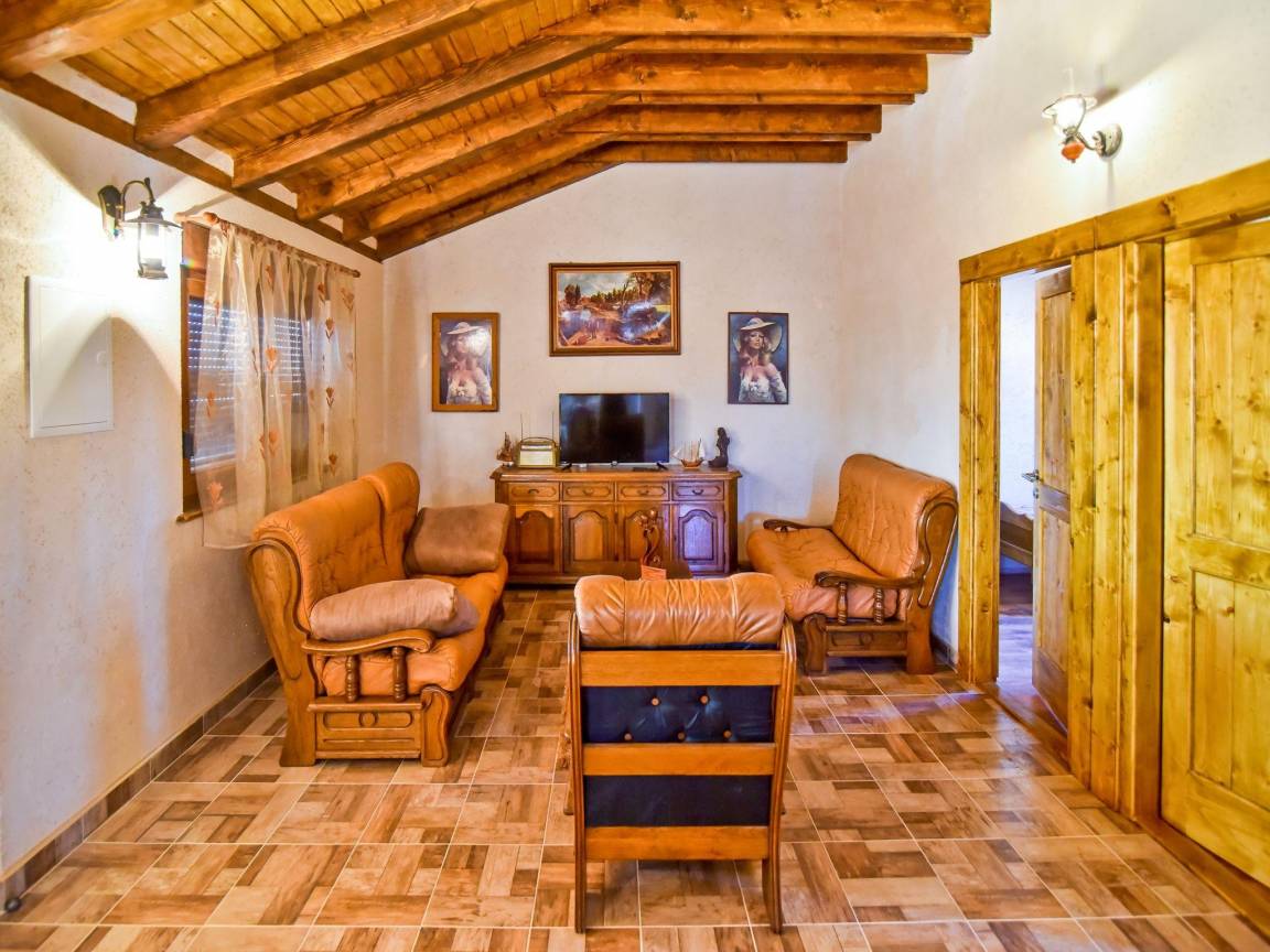 100 M² House ∙ 3 Bedrooms ∙ 8 Guests - Murter