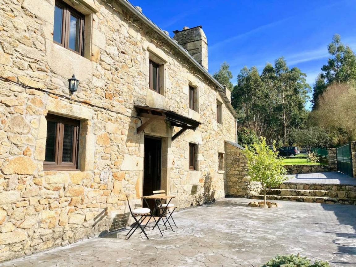 233 M² House ∙ 5 Bedrooms ∙ 9 Guests - O Vicedo