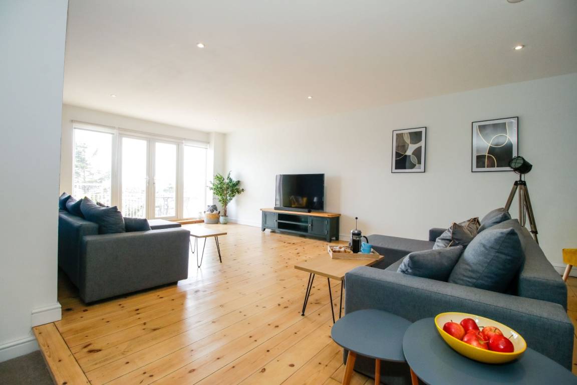 94 M² Apartment ∙ 3 Bedrooms ∙ 8 Guests - Lowestoft