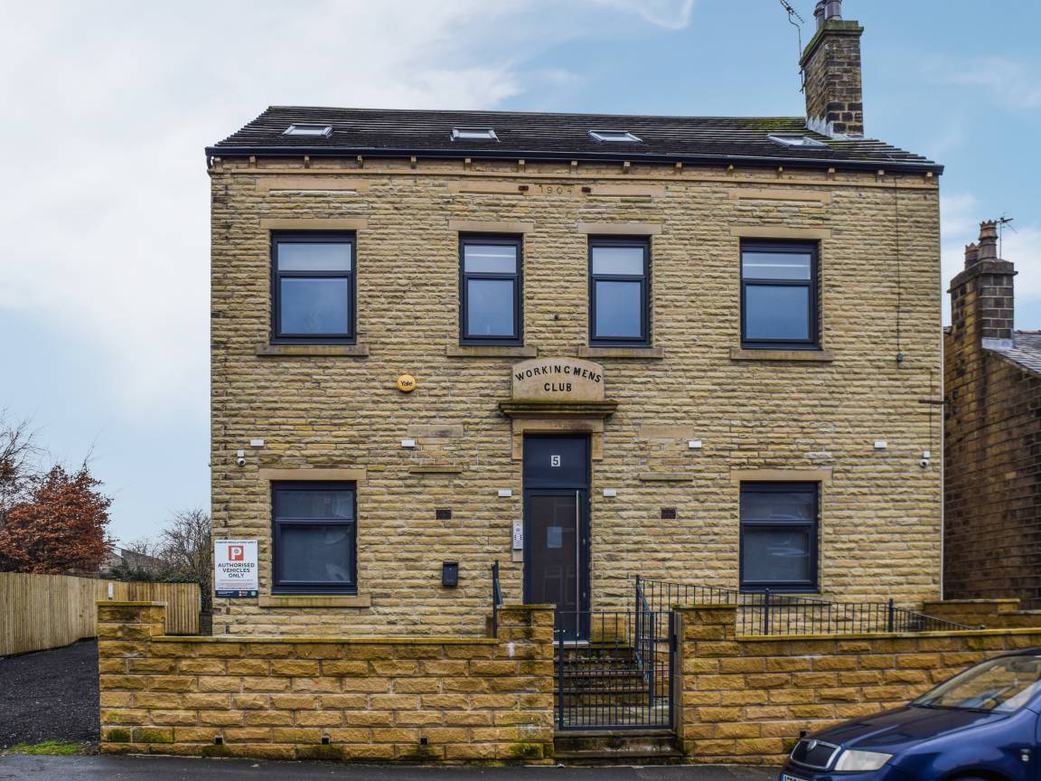 Apartment ∙ 3 Bedrooms ∙ 5 Guests - Huddersfield