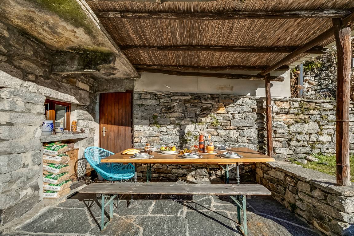 70 M² Chalet ∙ 2 Schlafzimmer ∙ 4 Gäste - Gordola
