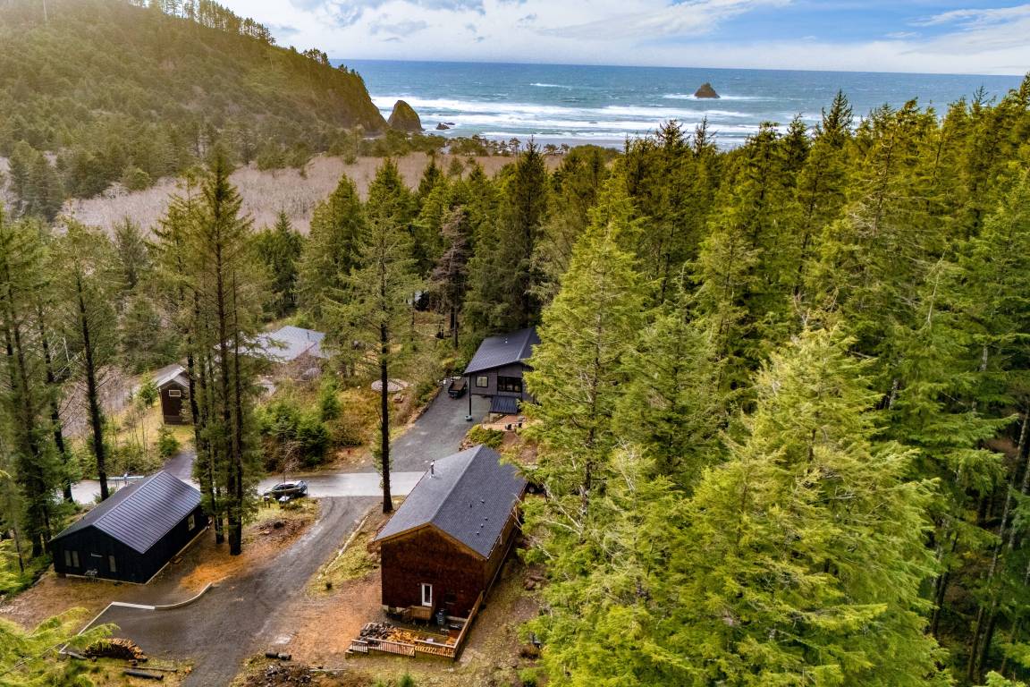 222 M² House ∙ 4 Bedrooms ∙ 11 Guests - Cannon Beach