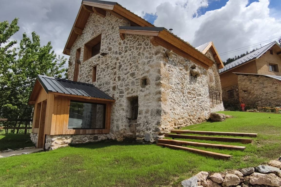 92 M² Chalet ∙ 2 Bedrooms ∙ 4 Guests - Roubion