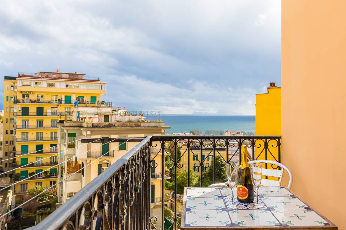 35 평방 미터 숙박과 조식 ∙ 침실 2개 ∙ 게스트 4명 - 나폴리