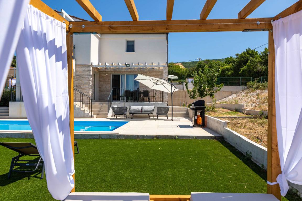 129 M² Villa Vacanza ∙ 4 Camere Da Letto ∙ 8 Ospiti - Ravni