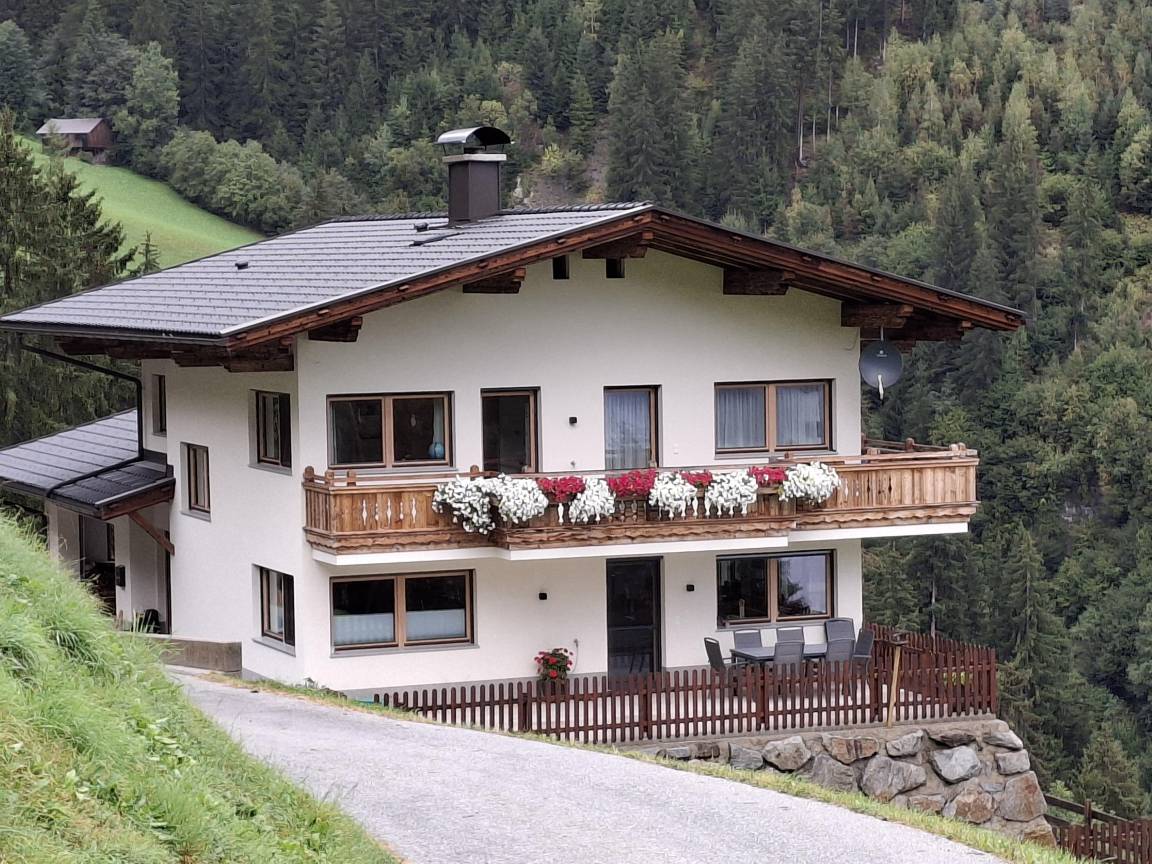 55 M² Ferienwohnung ∙ 1 Schlafzimmer ∙ 4 Gäste - Hochfügen