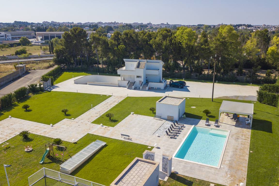 90 M² Appartamento ∙ 1 Camera Da Letto ∙ 2 Ospiti - Galatina